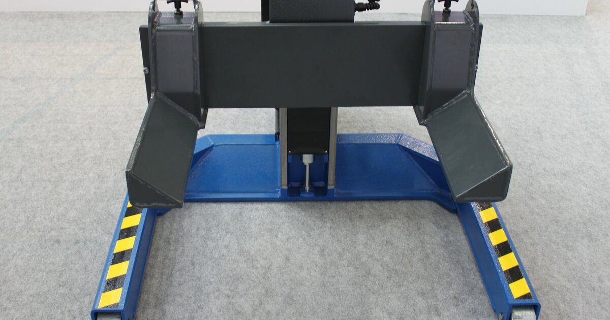 Successful presentation of the new universal carriage for MAHA mobile ...